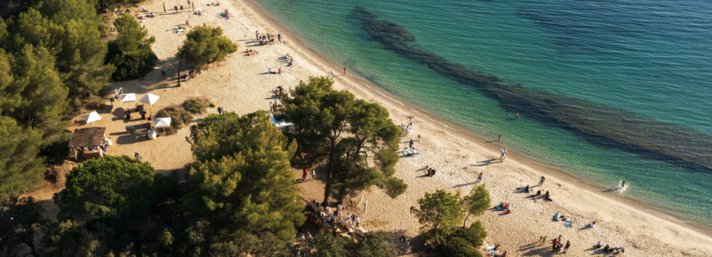 La Plage du Pellegrin et le Café Léoube - Leoube